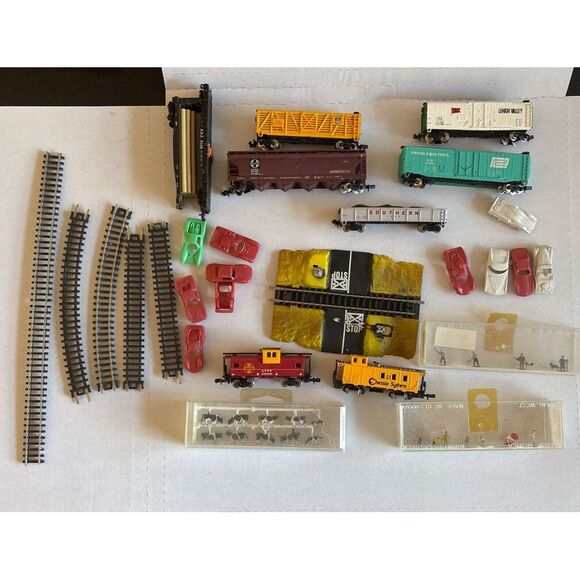Toys | N Scale Train Car Lot Read Description Atsf Penn Central Tracks ...